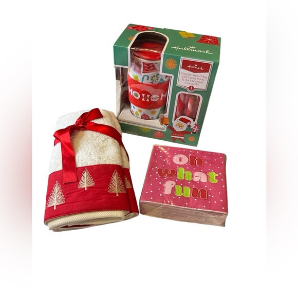 Hallmark | Other | Hallmark Christmas Ceramic Mug Coco Gift Set W ...